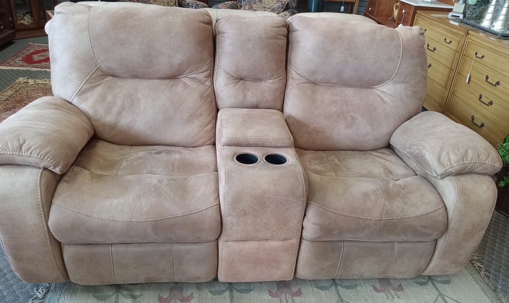 SOFAS, LOVESEATS & SECTIONALS – Westside Furniture Consignment Gallery